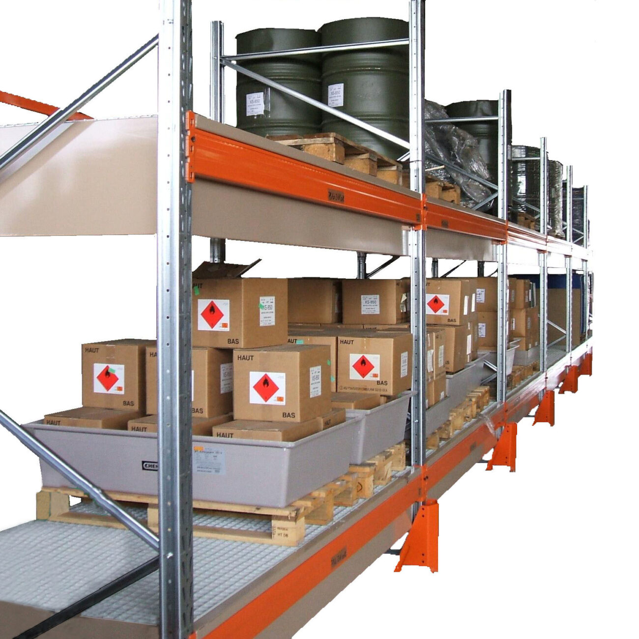 Rayonnage avec bac de rétention, stockage sécurisé modulable